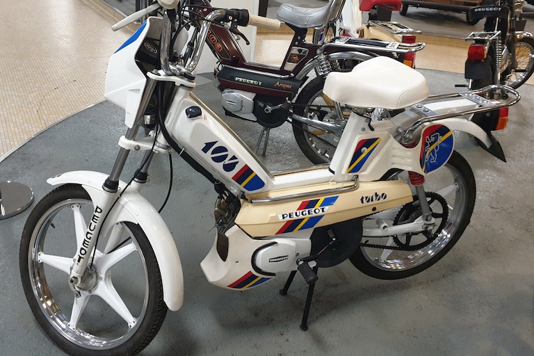 le cyclomoteur Peugeot 103 fête ses 50 ans