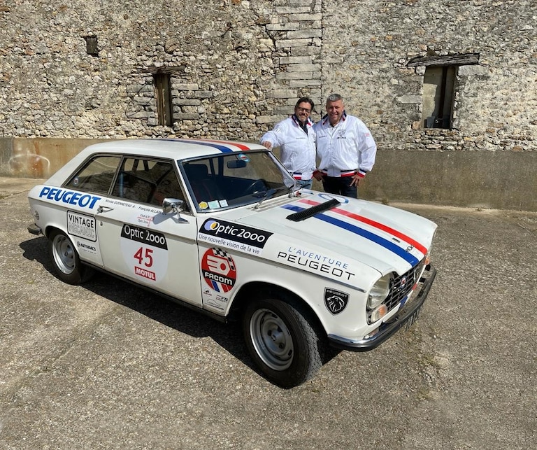 UNE PEUGEOT 204 COUPE POUR LES 30 ANS DU TOUR AUTO