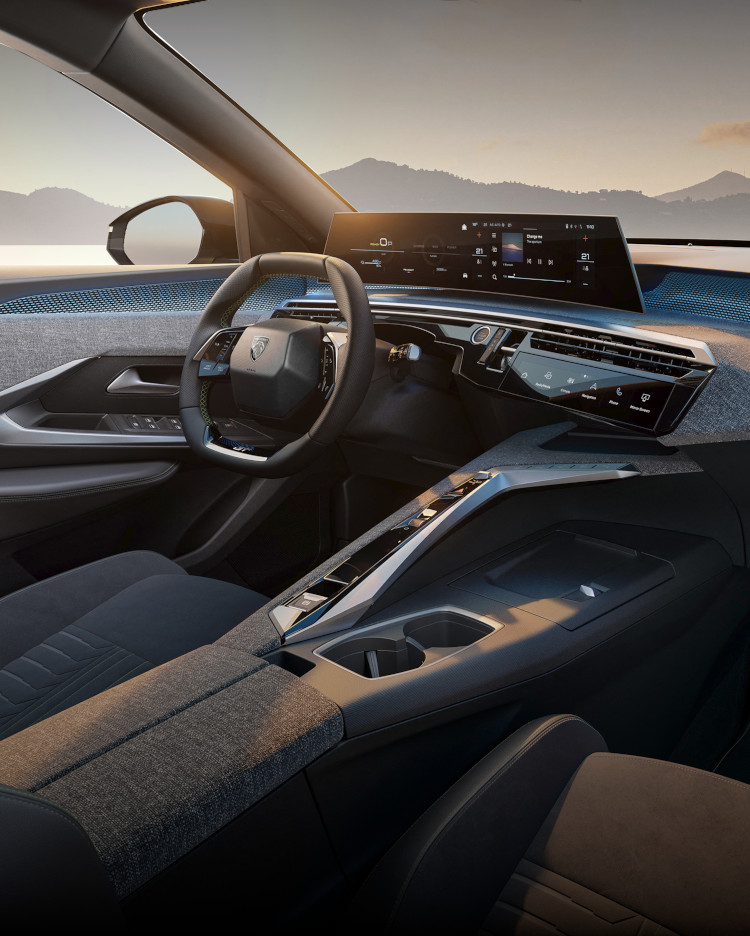 NOUVEAU PEUGEOT PANORAMIC i-COCKPIT®
