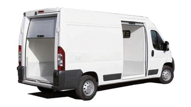 Utilitaires Peugeot pour artisans du BTP et jardiniers paysagistes
