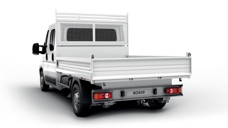 Utilitaires Peugeot pour artisans du BTP et jardiniers paysagistes