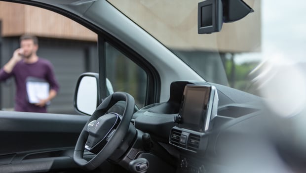 Utilitaires Peugeot pour artisans du BTP et jardiniers paysagistes