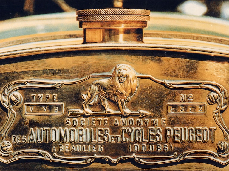 LE LION PEUGEOT : HISTOIRE D’UN SYMBOLE