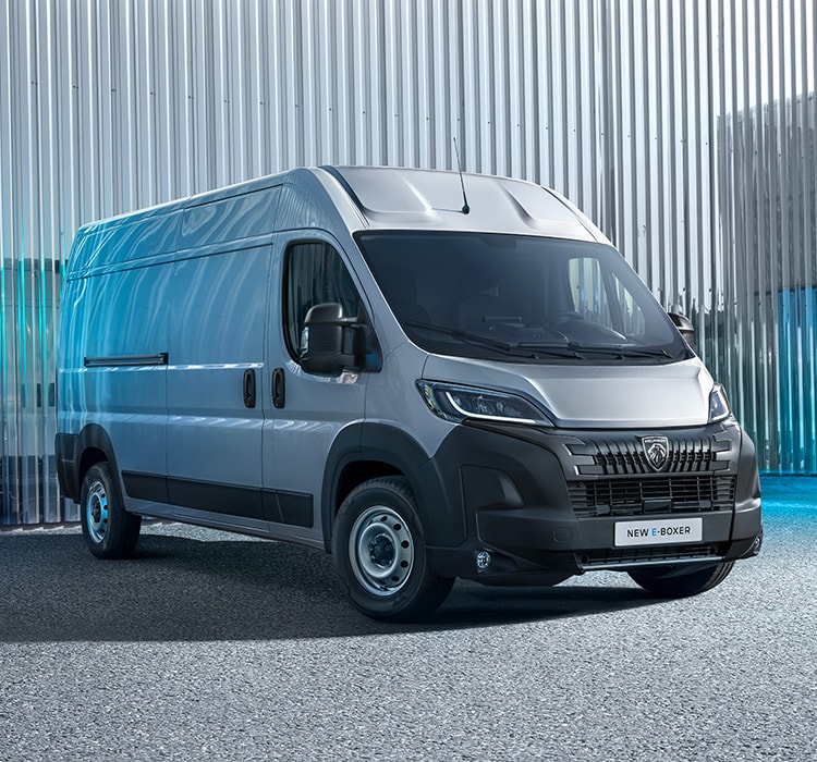 PEUGEOT E-BOXER & BOXER : le fourgon professionnel électrique ou diesel